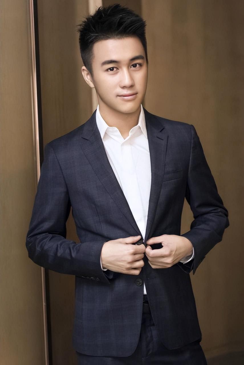 Four years after marriage, 28-year-old He Youjun is still He Youjun ...