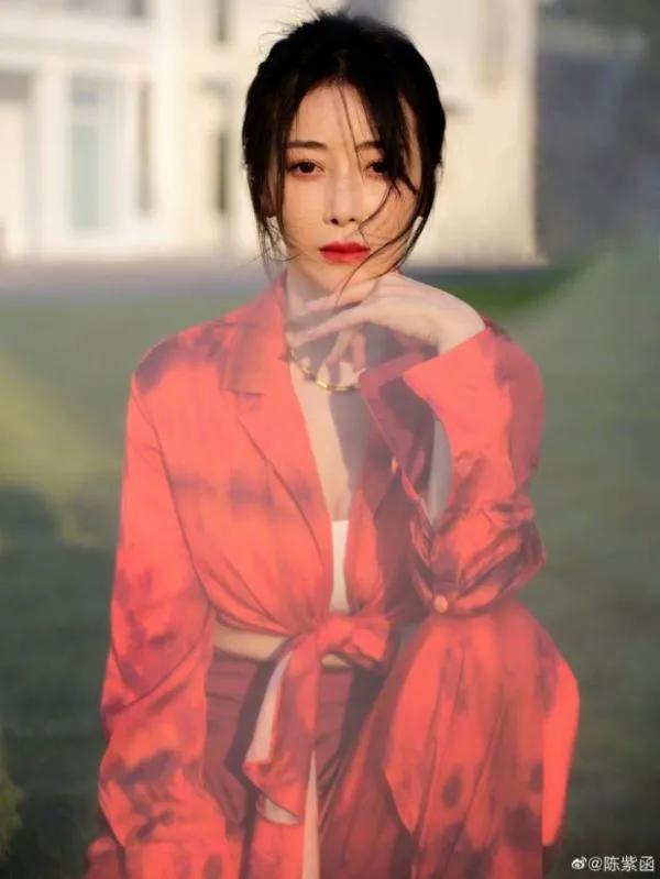 Chen Zihan's photo of autumn fragments - iNEWS