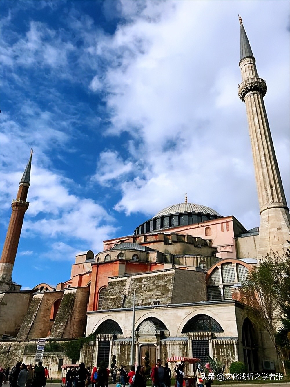 The magnificent art of Turkish Islamic architecture and the admiration ...
