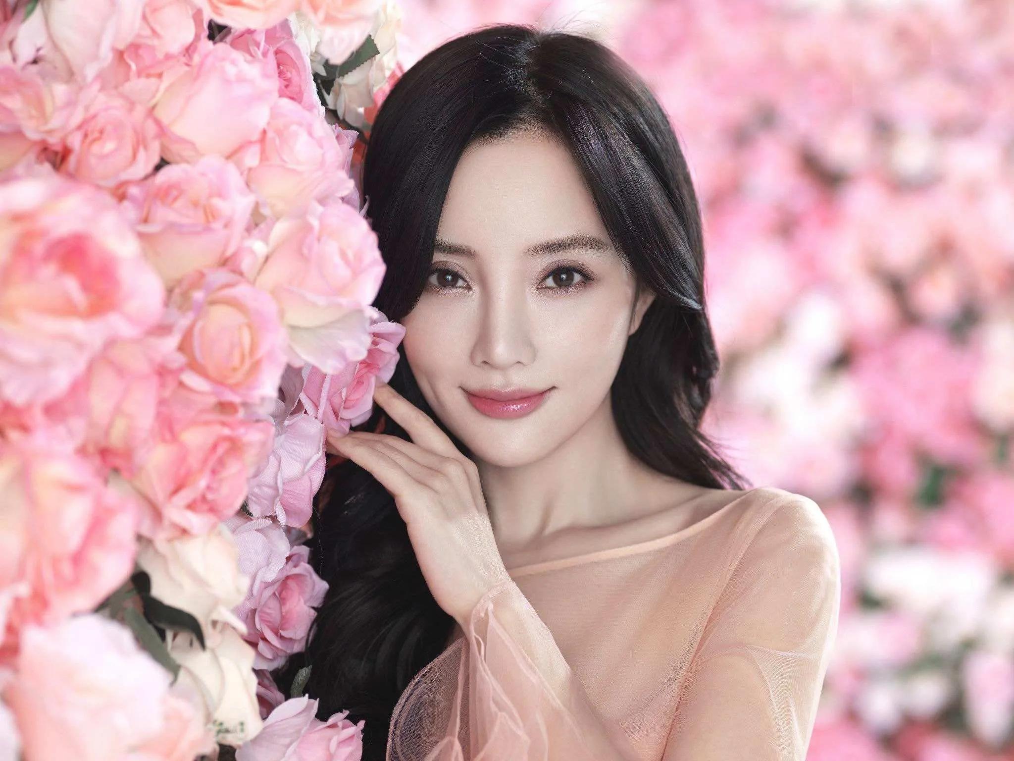 Li Xiaolu's pure and beautiful photos - iNEWS