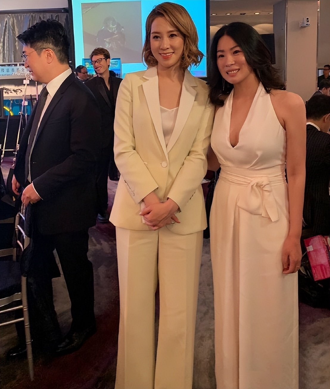 Li Nian is in the same frame as Xu Ziqi, and finally sees how big the ...