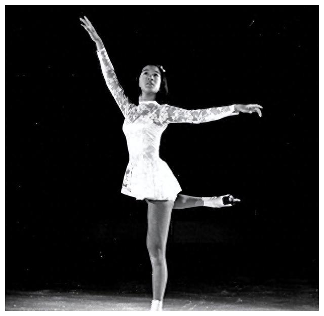 From ice rink dancer to wedding dress queen, 73-year-old Vera Wang is ...