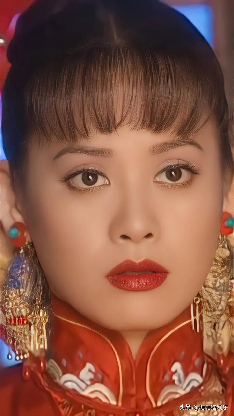 How beautiful is the tranquility of youth?The facial features are three ...