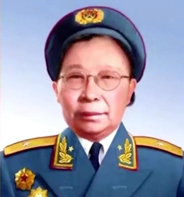 She was the first female general in New China, but she had no children ...