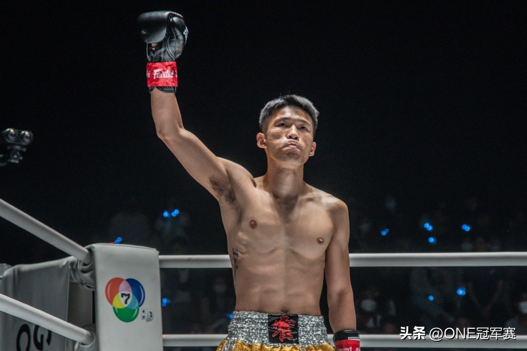 Chinese boxers hit Lumpini with three consecutive victories! Huo ...