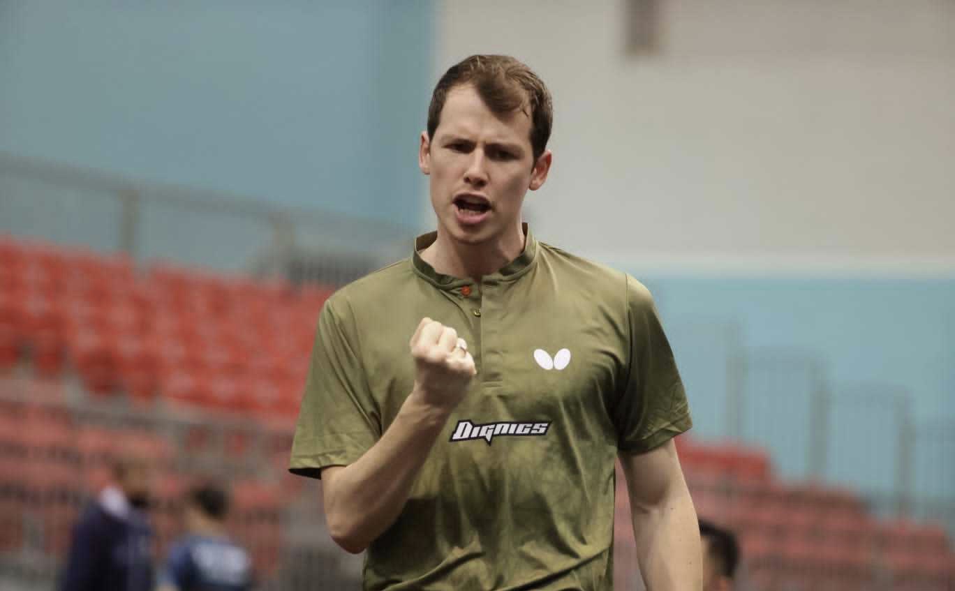 Guoping lost 0 to 3 and the coach was angry and walked away!As soon as ...