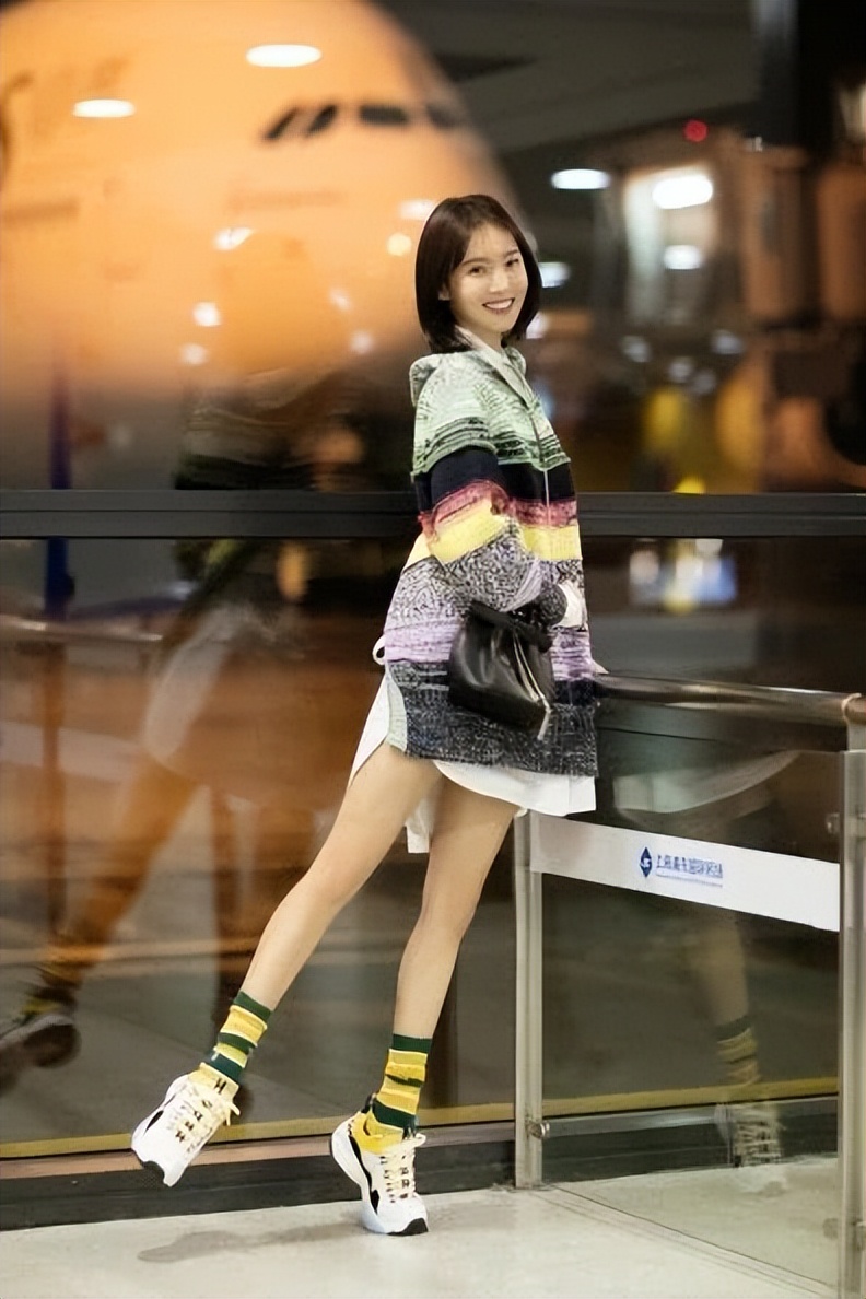 Jin Chen's legs are so amazing - iNEWS