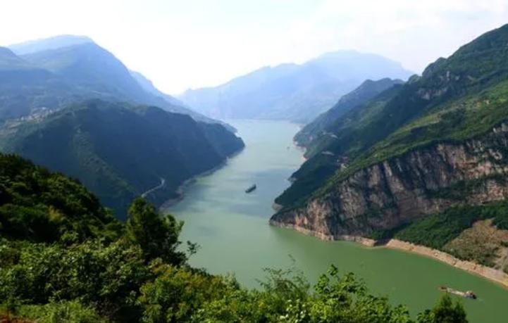 Where is the deepest part of the Wanli Yangtze River, and how deep is ...