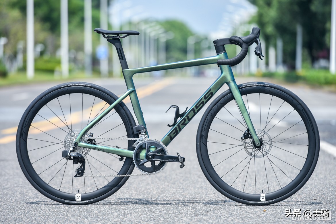 Full range of 12-speed electric BROSS Zenith road bike review - iMedia