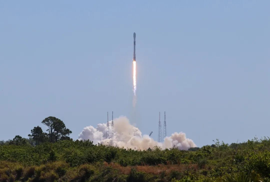 SpaceX continues to launch the first-generation Starlink, press the ...