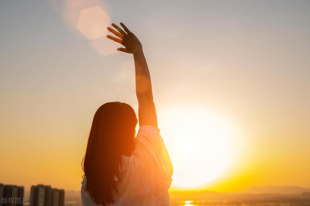 What's inside the sun and why does it radiate so much heat? - iNEWS