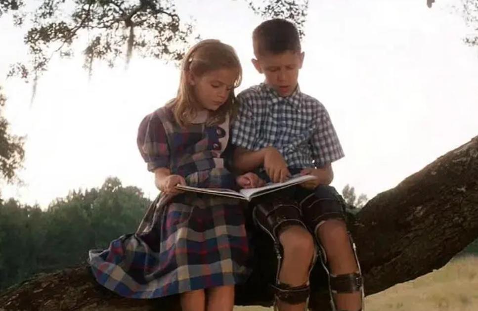 Exploring the themes and symbolism in the film "Forrest Gump" - iNEWS