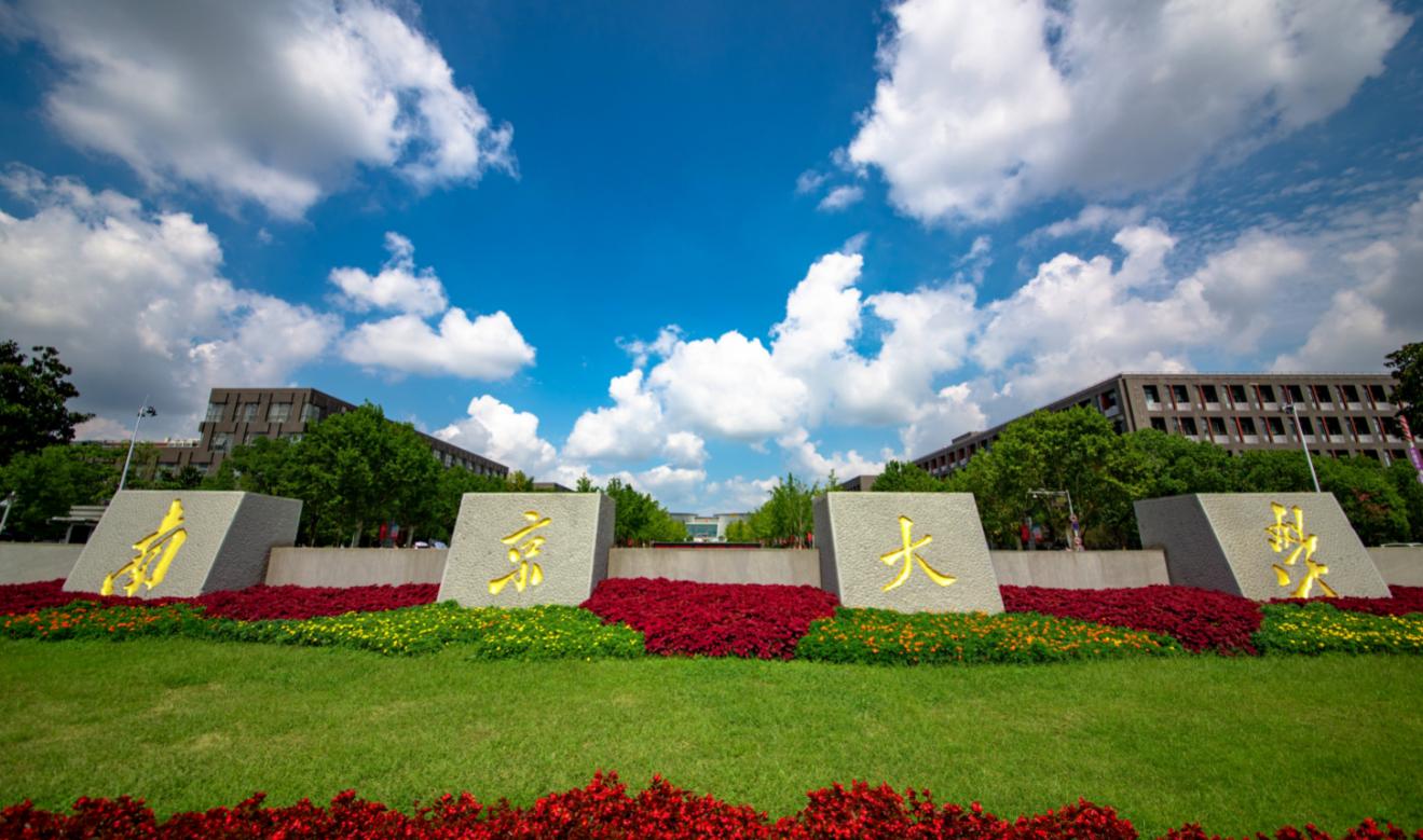 Destroying nuclear weapons to please the United States and forgiving ...