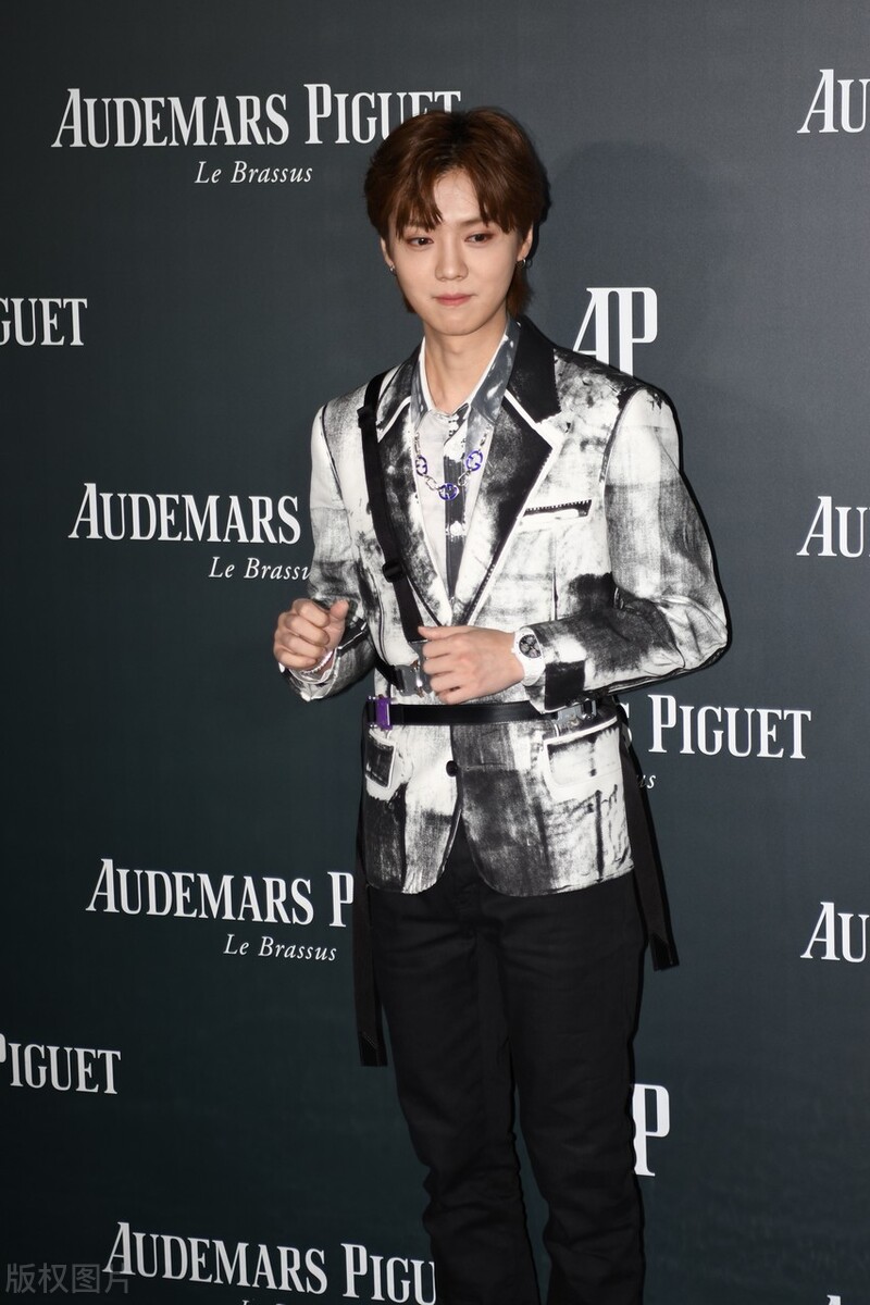 Entertainment Gossip: Deng Lun, Chen Xiao, Xing Zhaolin, Lu Han, Ding ...