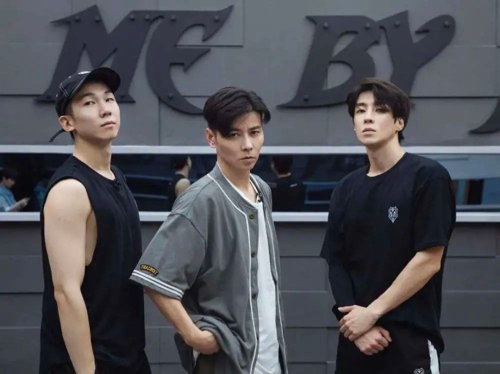 "Fast Man" Bai Jugang admitted to being married in a high-profile ...