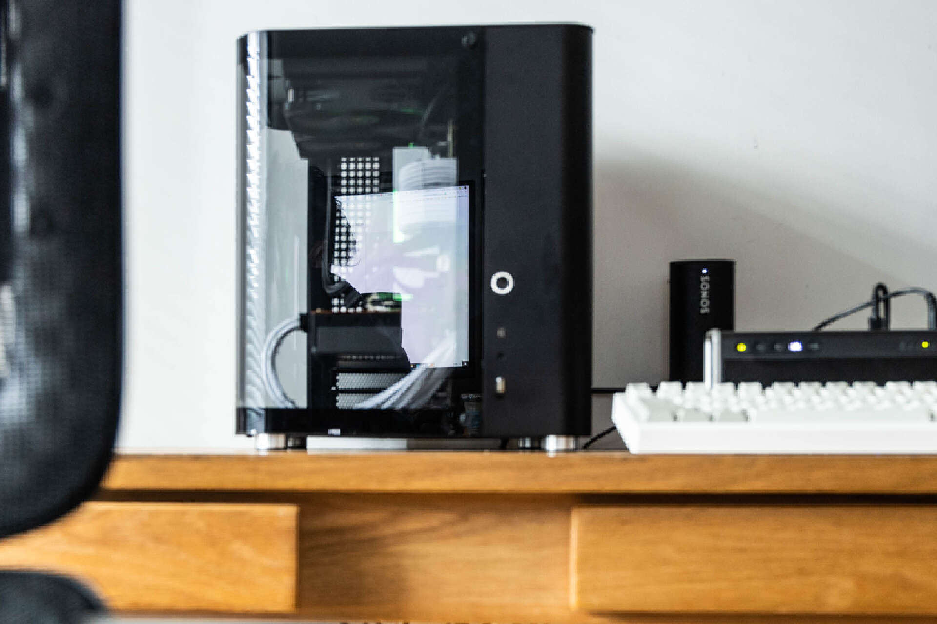 High-quality texture, curved viewing glass, Jonsbo TK1 chassis ...