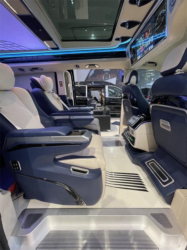 Mercedes-Benz V260L high-roof 7-seat MPV upgrade and refit the luxury version, aviation seats ...