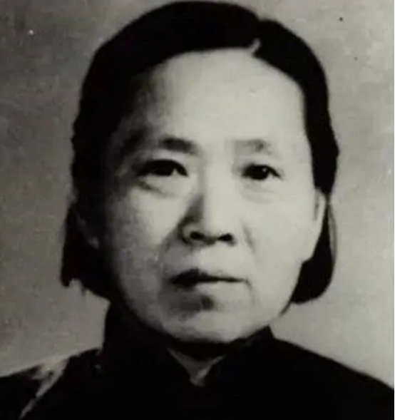 The legend of Yang Qinglan, a 17-year-old female soldier who joined the ...