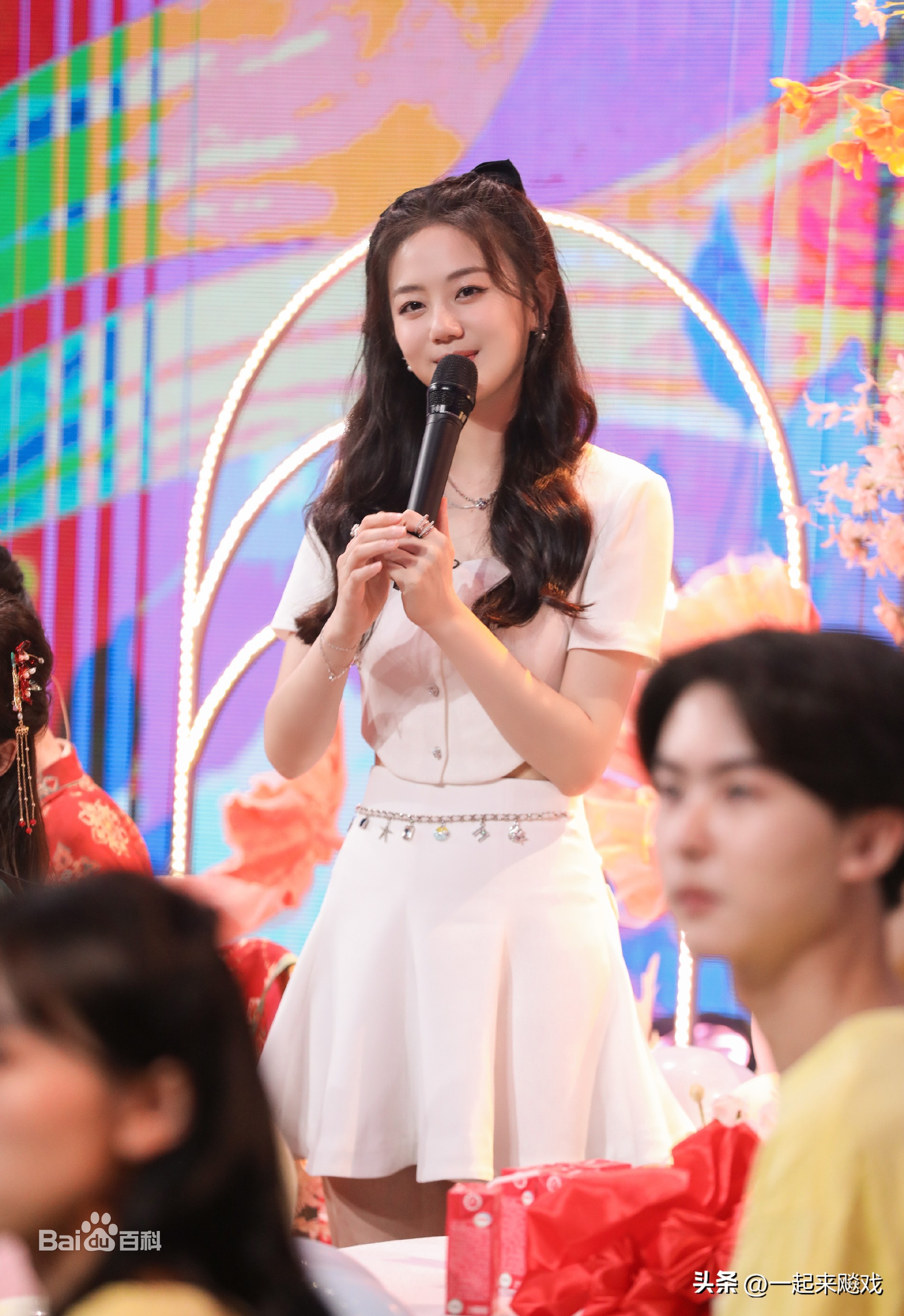 Feng Xi, the eyes of this fan girl~ are so cute - iNEWS