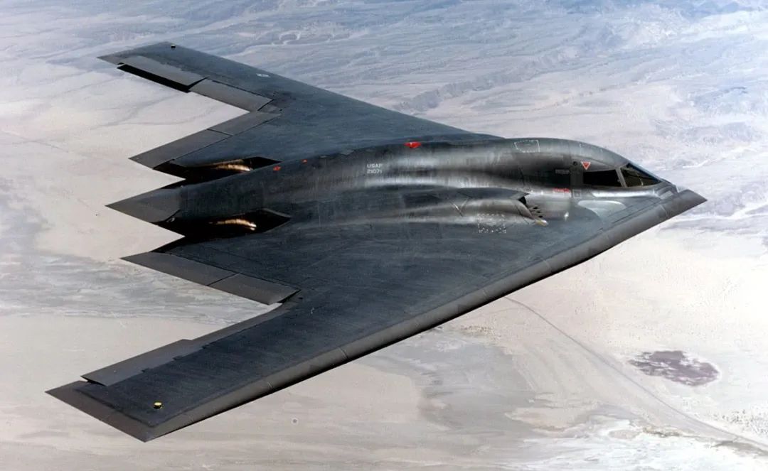 The U.S. B2 stealth bomber crashed, and $2.4 billion was turned into ...