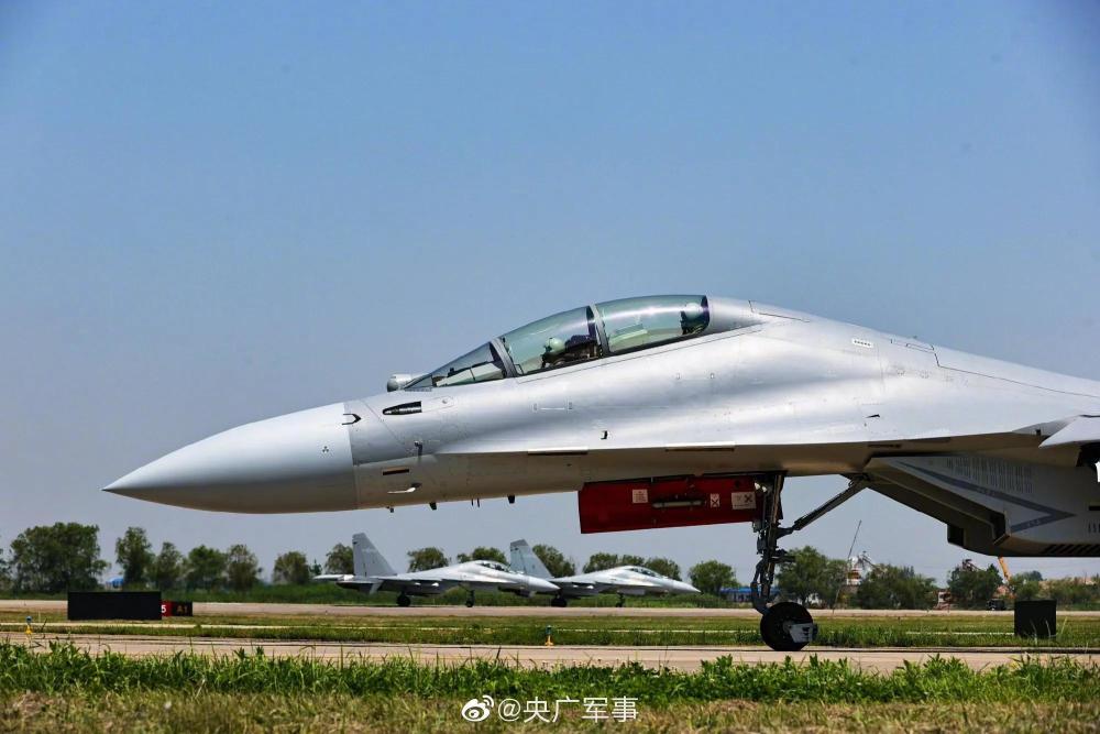 The Chinese Air Force's third-generation heavy-duty aircraft exceeded ...