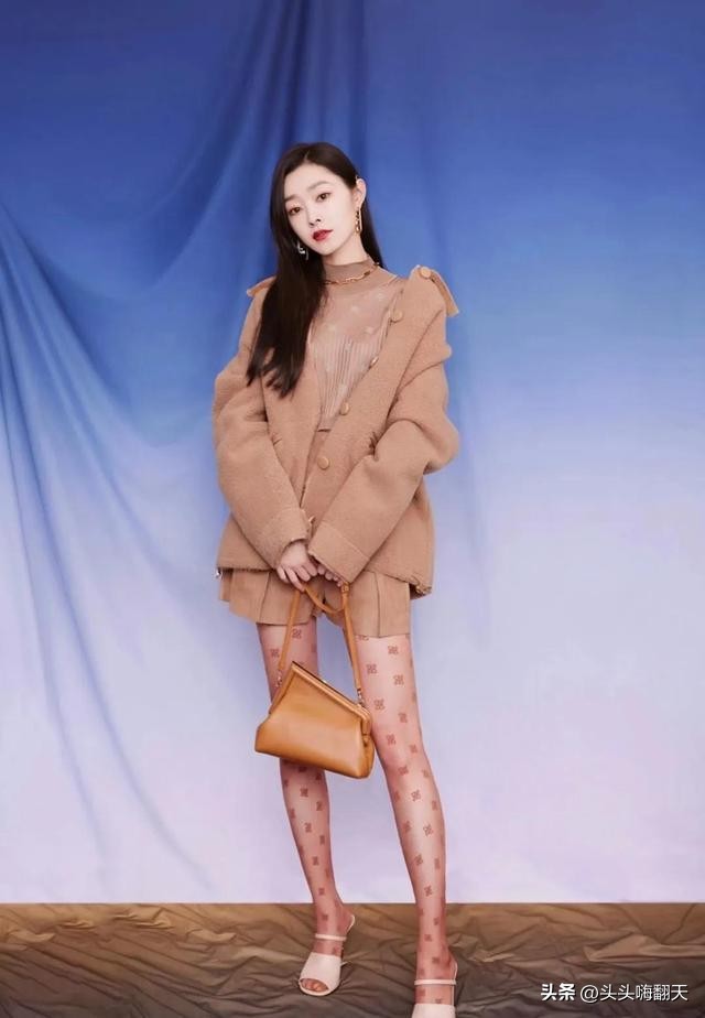 Song Yi's beautiful stockings photos are three-point conservative and ...