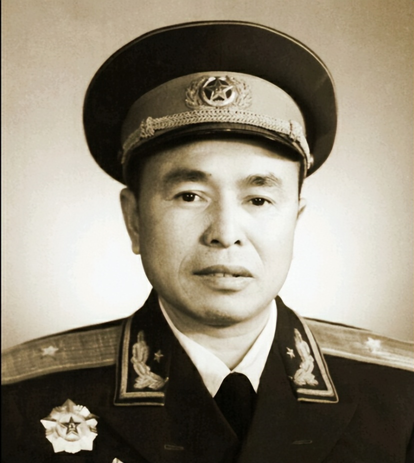Guan Kai, commander of the 16th Army, was provoked by gangsters while ...
