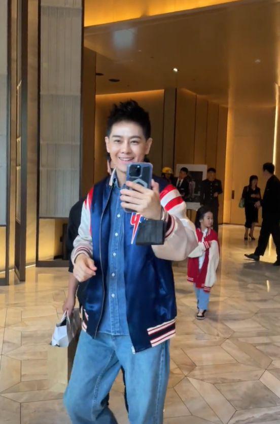 Chen Ruoyi appeared in a group night, her husband Lin Zhiying seemed to ...