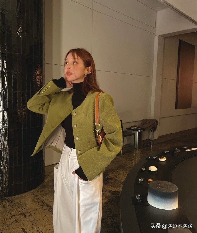 This winter, there is a kind of coat called "covering the waist but not ...