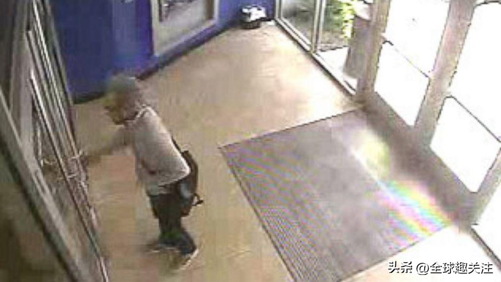 A 67-year-old American man robbed a bank and was arrested by the FBI ...