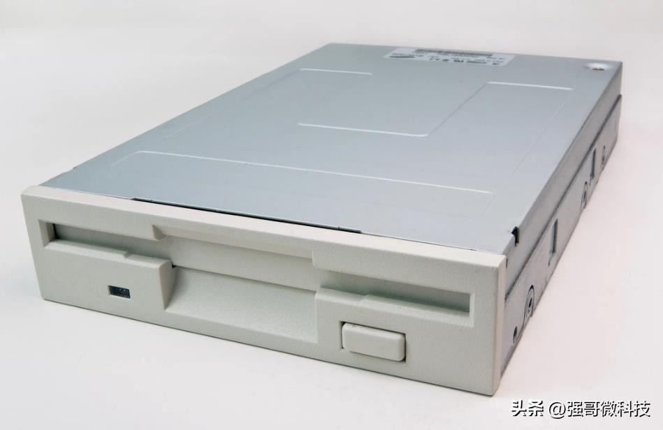 Removable storage device floppy disk, have you used it?Japan will ...
