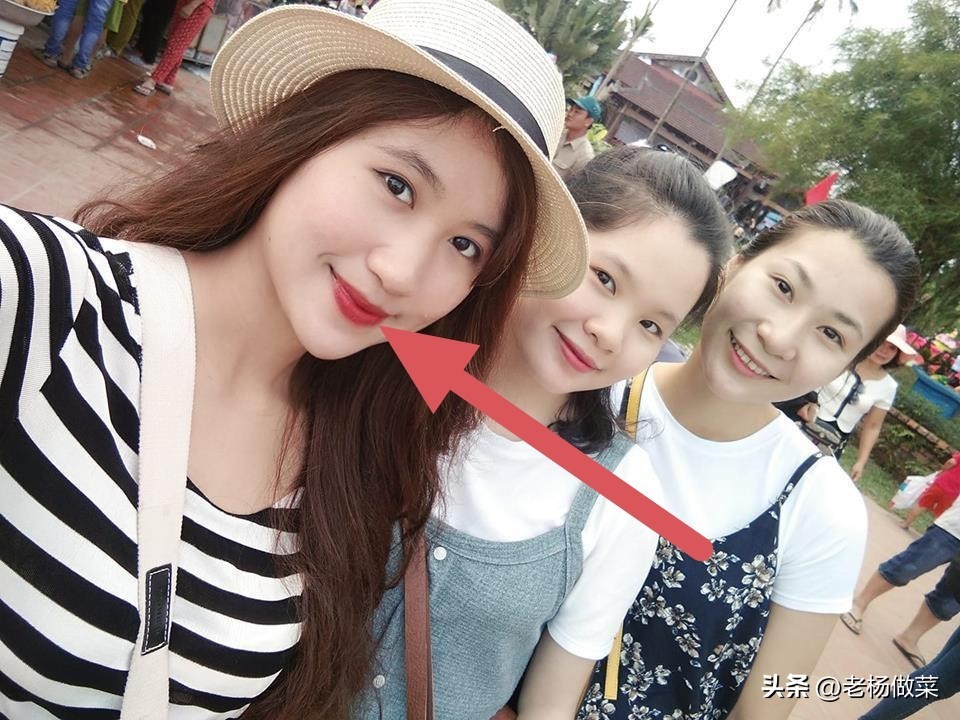 3 women from Sichuan met to go to Ningxia, ordered 4 dishes and 2 wine ...