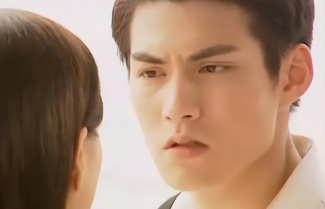 Yan Yikuan: It was reported that he was too handsome, and he was once ...