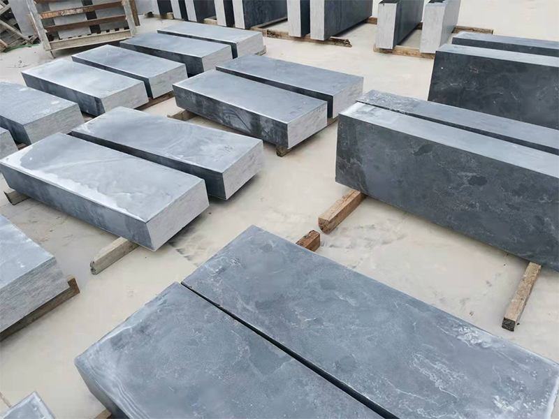Rich variety of bluestone slabs and complete specifications - iNEWS