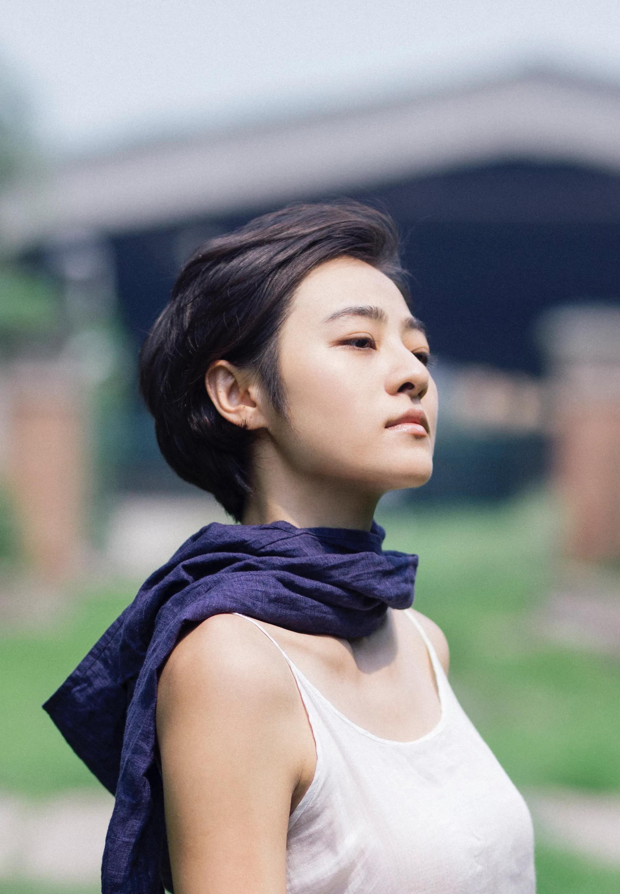 Nanji: Graduated from three prestigious schools, good at photography ...