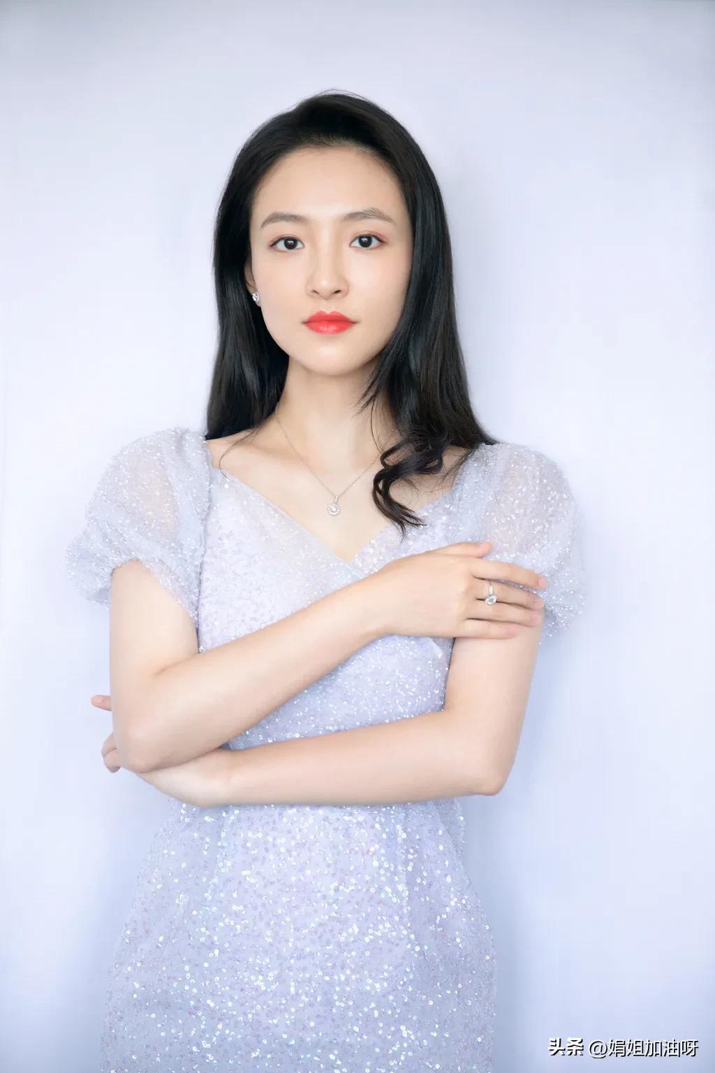 Share the picture, Wu Qian's stunning photo - iNEWS