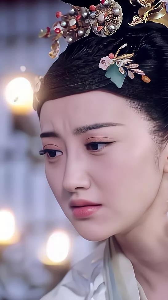 Jing Tian as Shen Zhenzhu - iNEWS