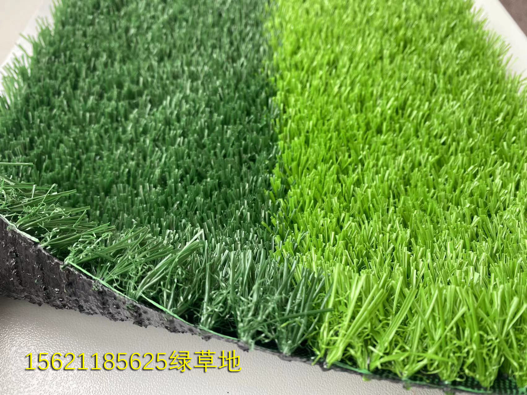 Artificial turf cage football field on the roof - iNEWS