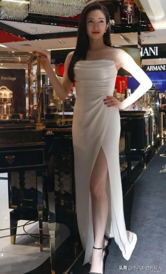 Look at the legs first!These 14 female celebrities have long legs and ...