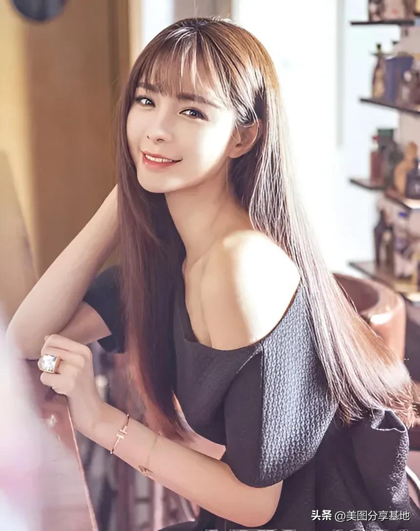 It turns out that Du Haitao is so "happy" and Shen Mengchen is too sexy and charming - iMedia