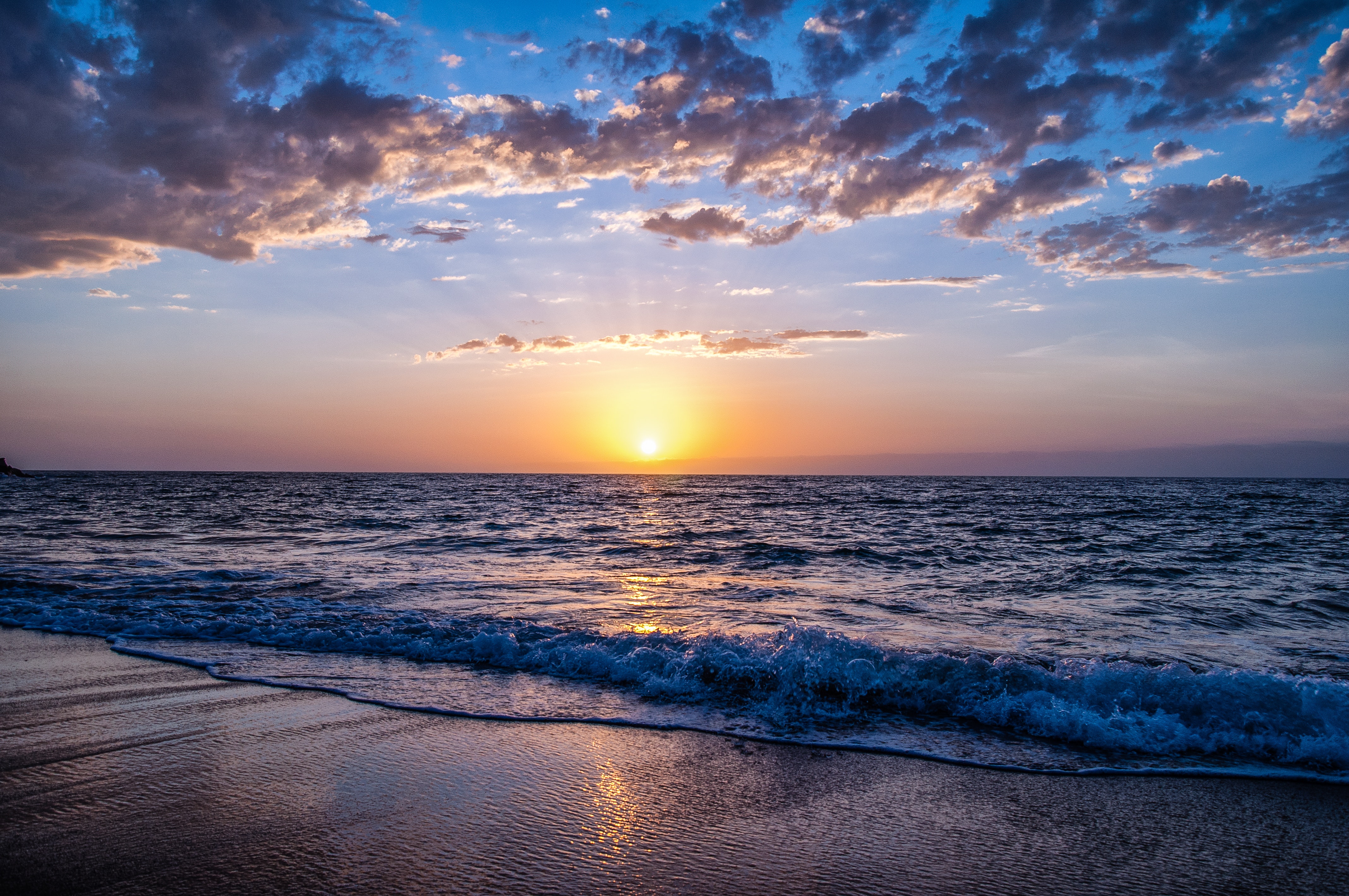 What verses can you think of that describe the sea? - iNEWS