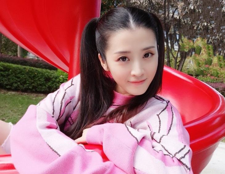 Li Ruojia, the goddess of temperament, used to be the school girl of ...