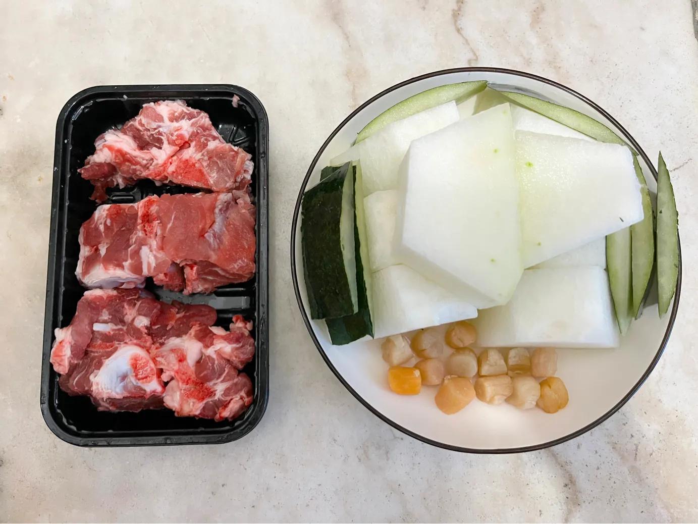 Winter melon and scallop soup, to cool off heat, clear away heat ...