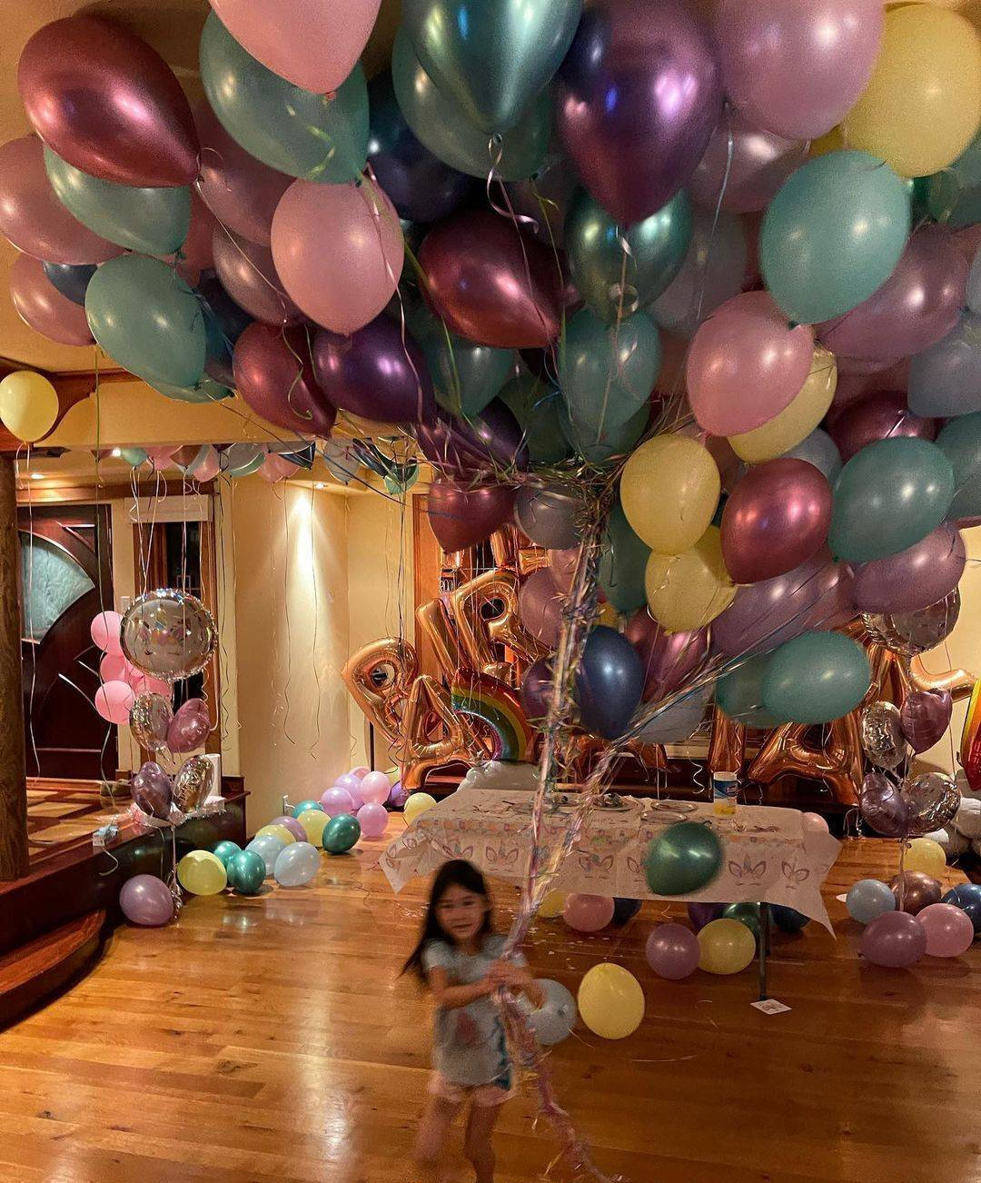 Edison Chen celebrates his daughter's birthday, two children join ...