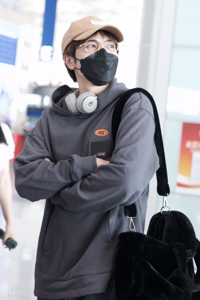 How rich is Qin Fen, known as the "Emperor of Shanghai"? - iNEWS