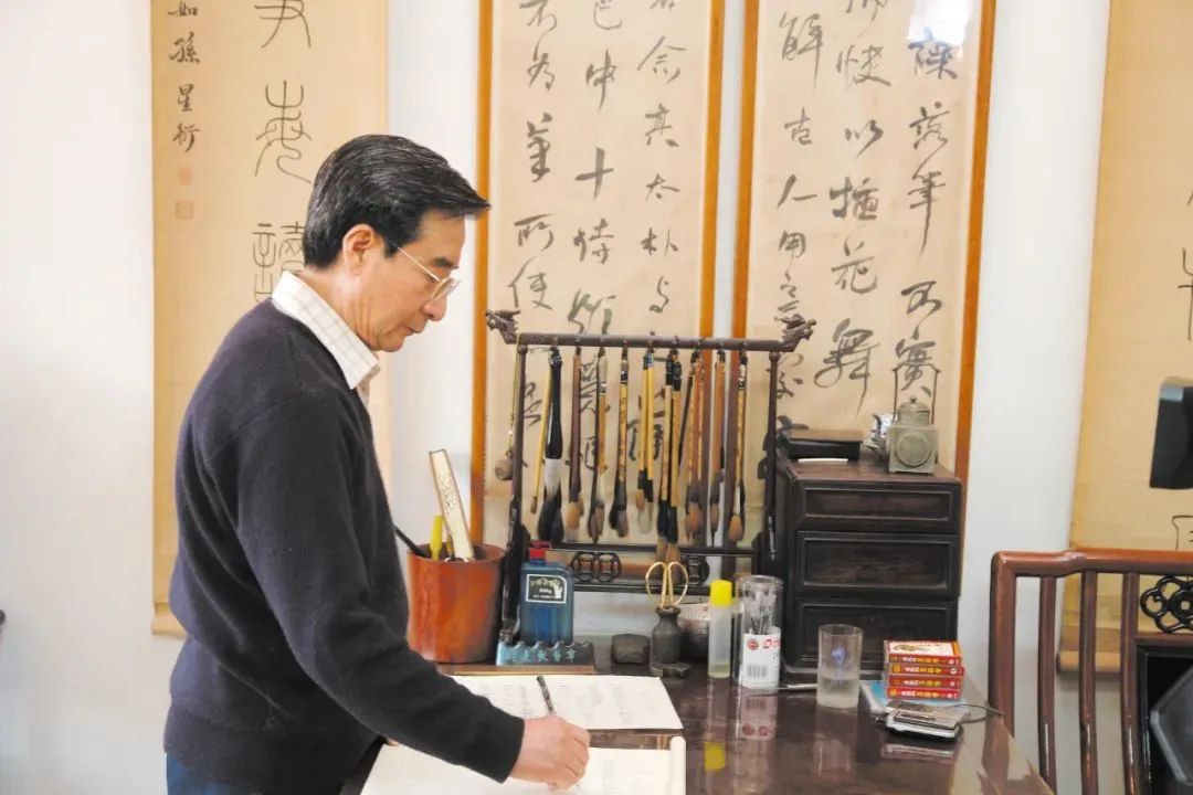 Xu Yu: Contemporary Literati Landscape Painting Strange Peaks - iNEWS