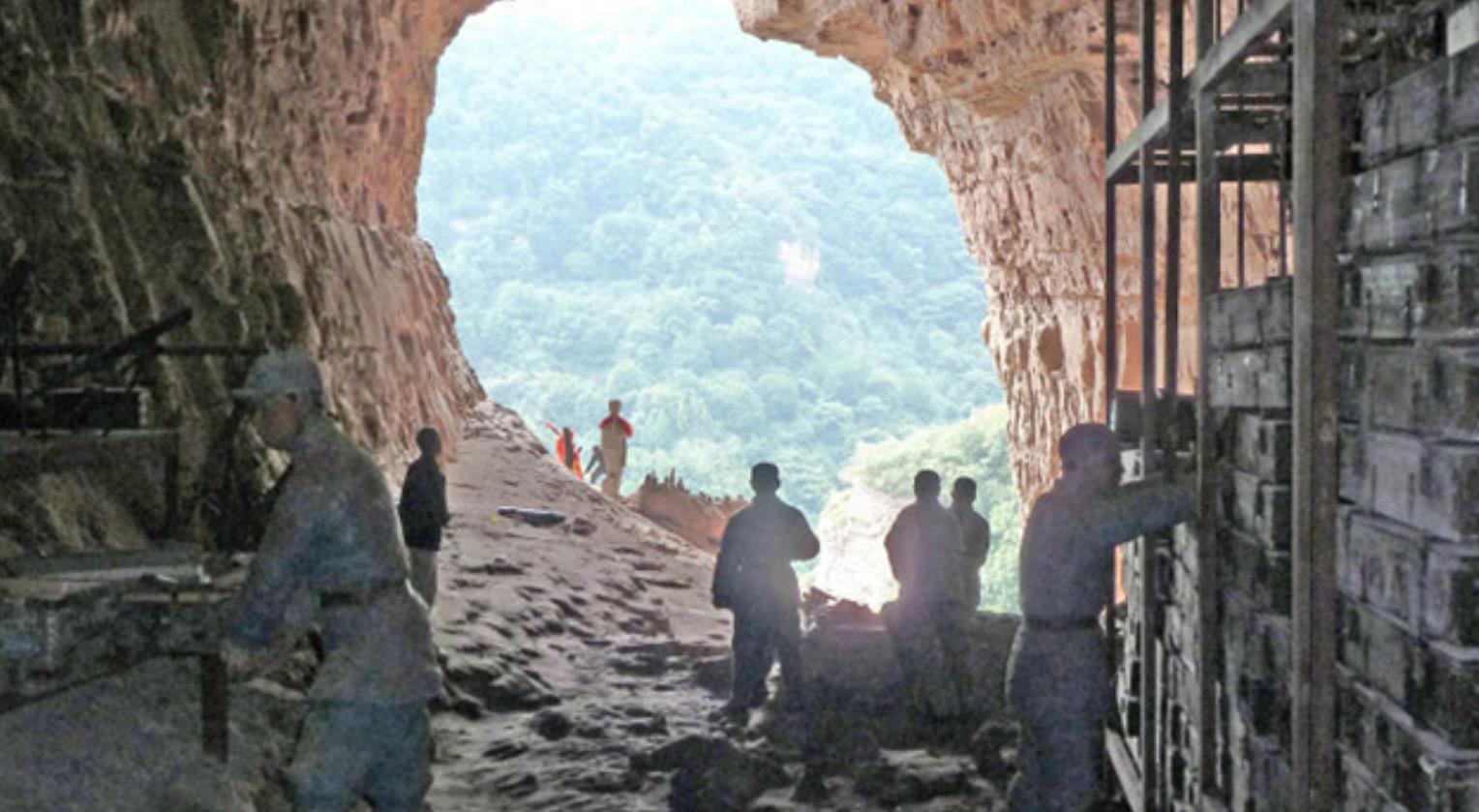 During the battle of Guanjianao, both Liu Bocheng and Chen Geng ...