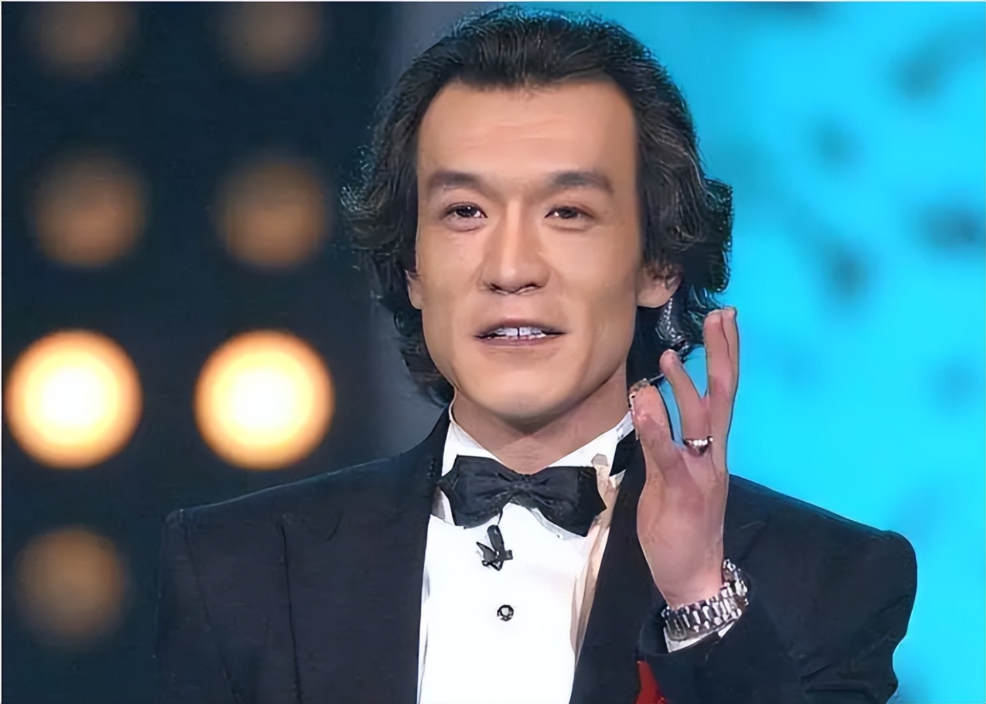 She once showed her face by "smashing golden eggs" for Li Yong, and ...