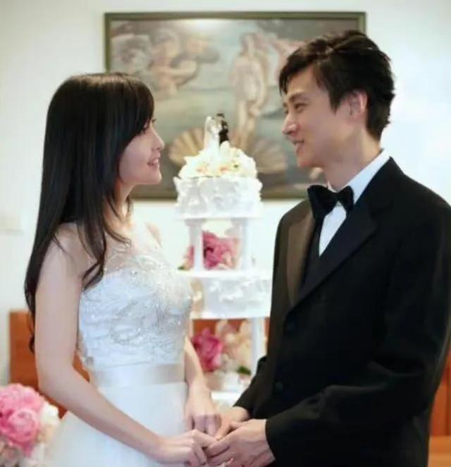 Faced with her husband's derailment before and after marriage, Zhou ...