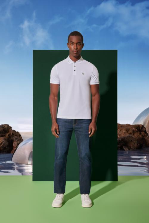 Drawing inspiration from nature and integrating fashion aesthetics ...